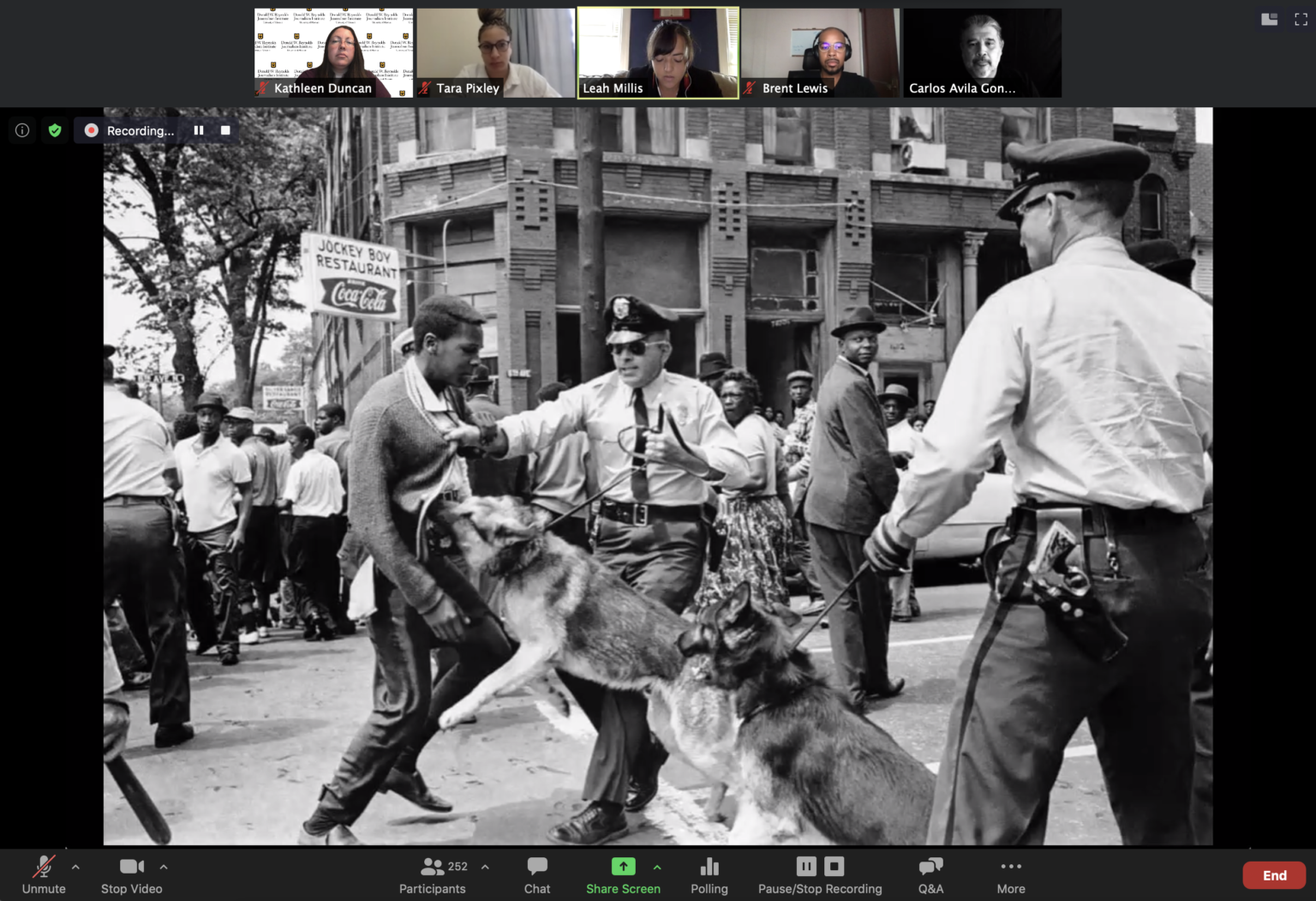 Photographing vulnerable populations in public spaces: The ethics of ...